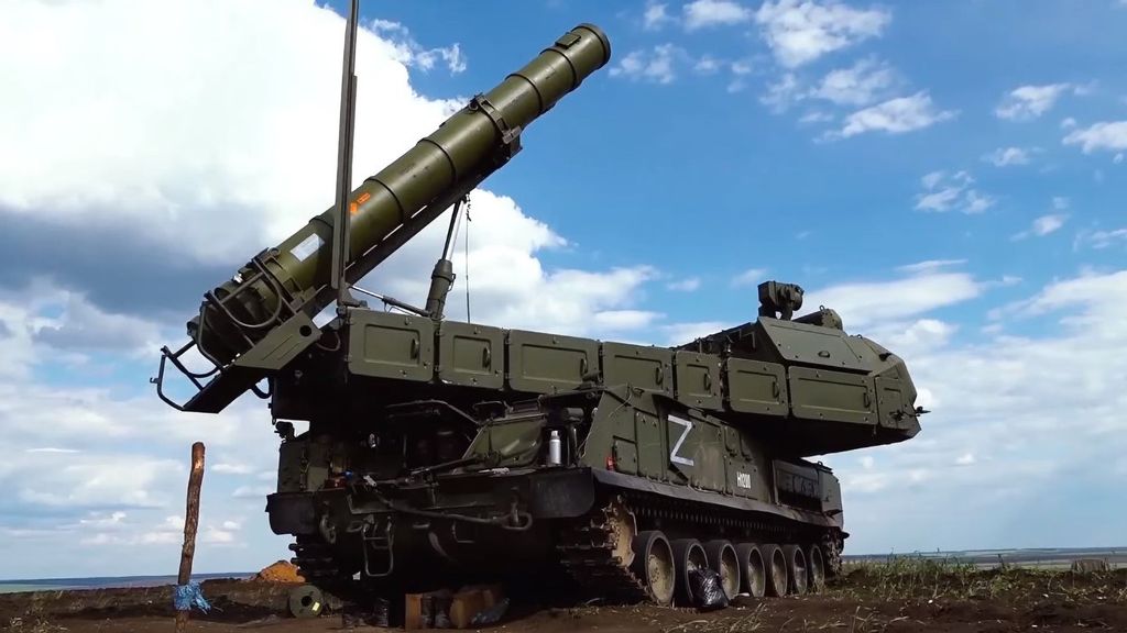 Fully Buk-ed: Russian Buk Fires Missile Into Sky Over Ukraine ...