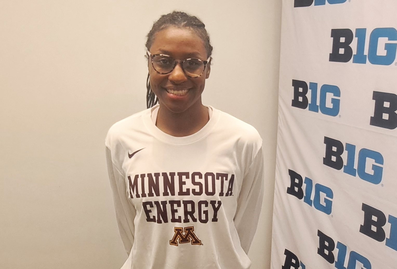 Wisconsin's Serah Williams sets conference record | Minnesota Spokesman ...