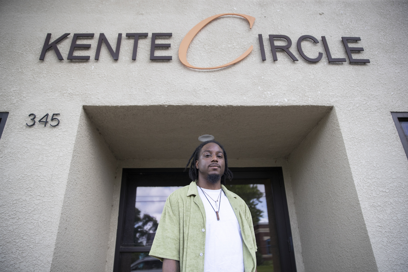 Kente Circle therapist wants more Black people to consider therapy ...